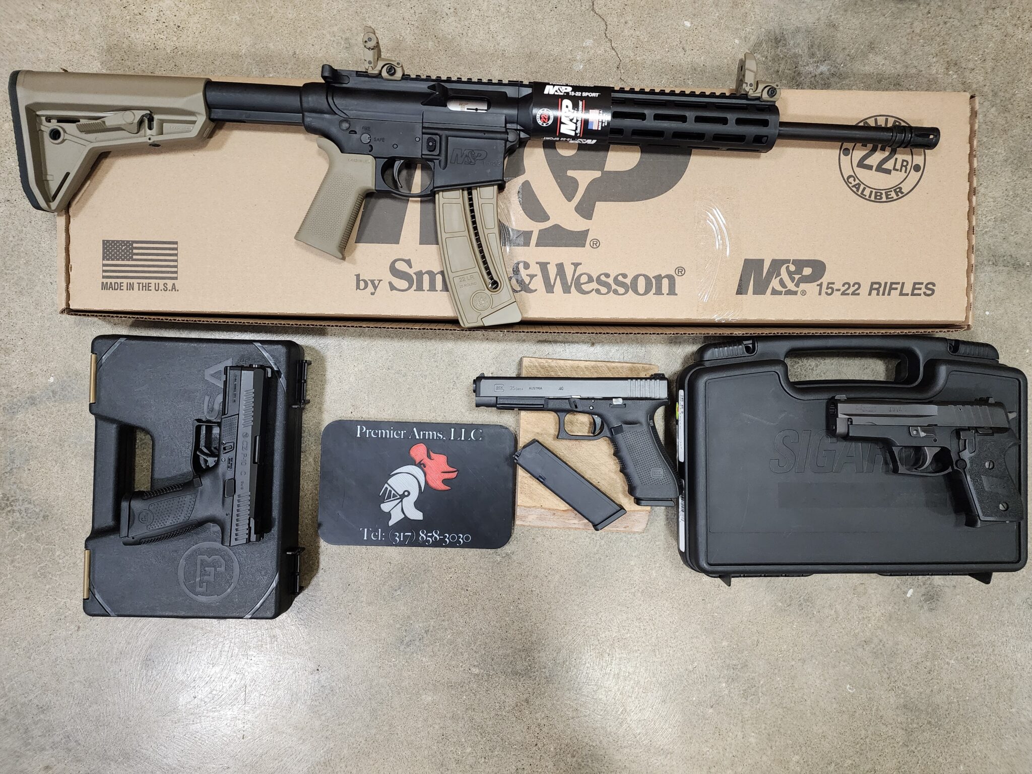 Smith & Wesson M&P15-22, Sig Sauer P245, Glock 35 Gen 4, CZ P-10c ...